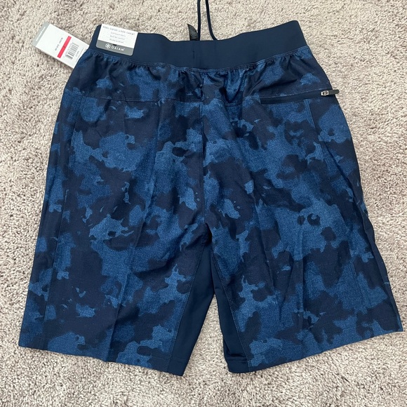 GAIAM | Shorts | Nwt Mens Strength Camo Athleticgym Shorts Size S ...